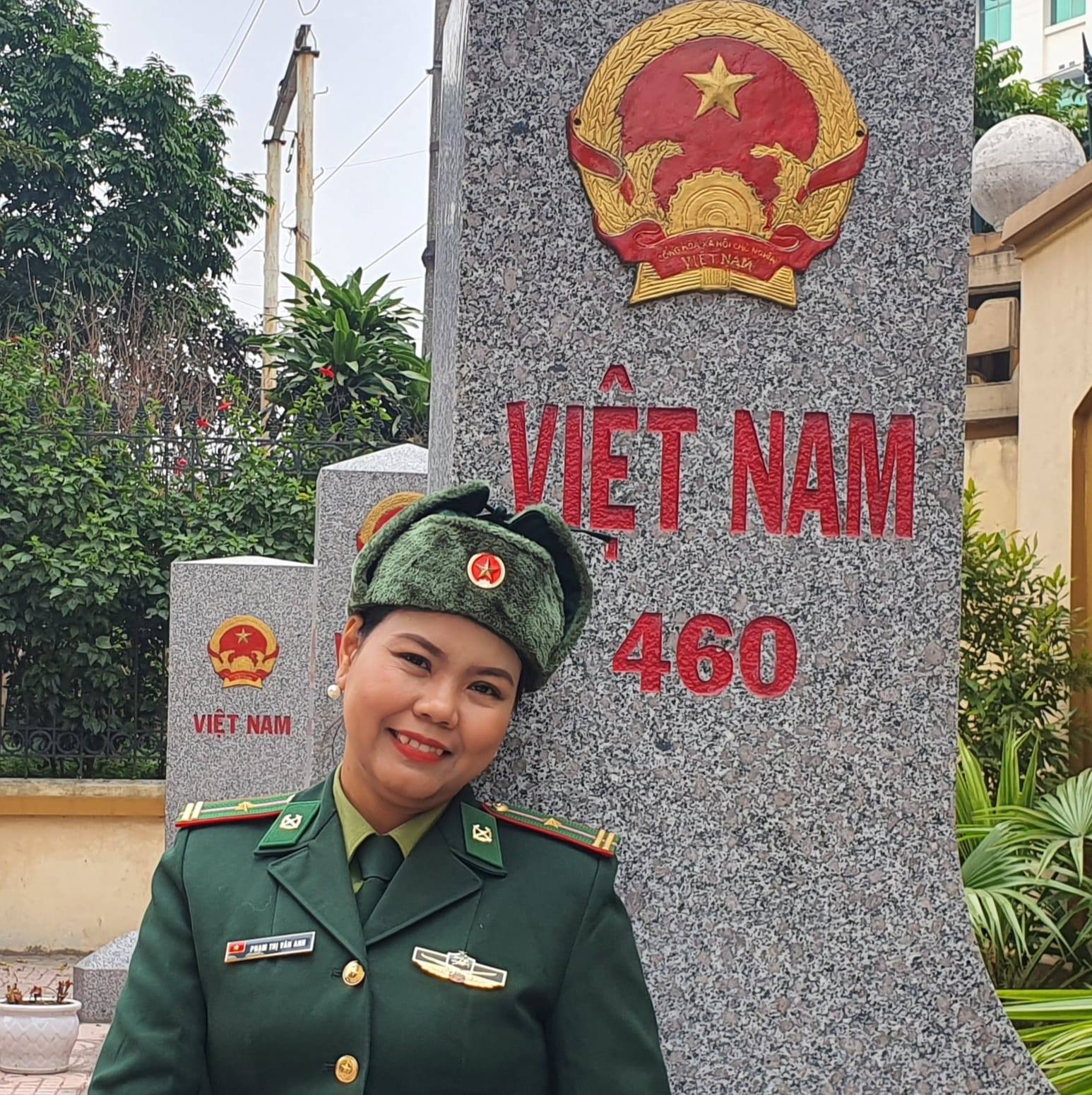 Giới thiệu thơ Phạm Vân Anh