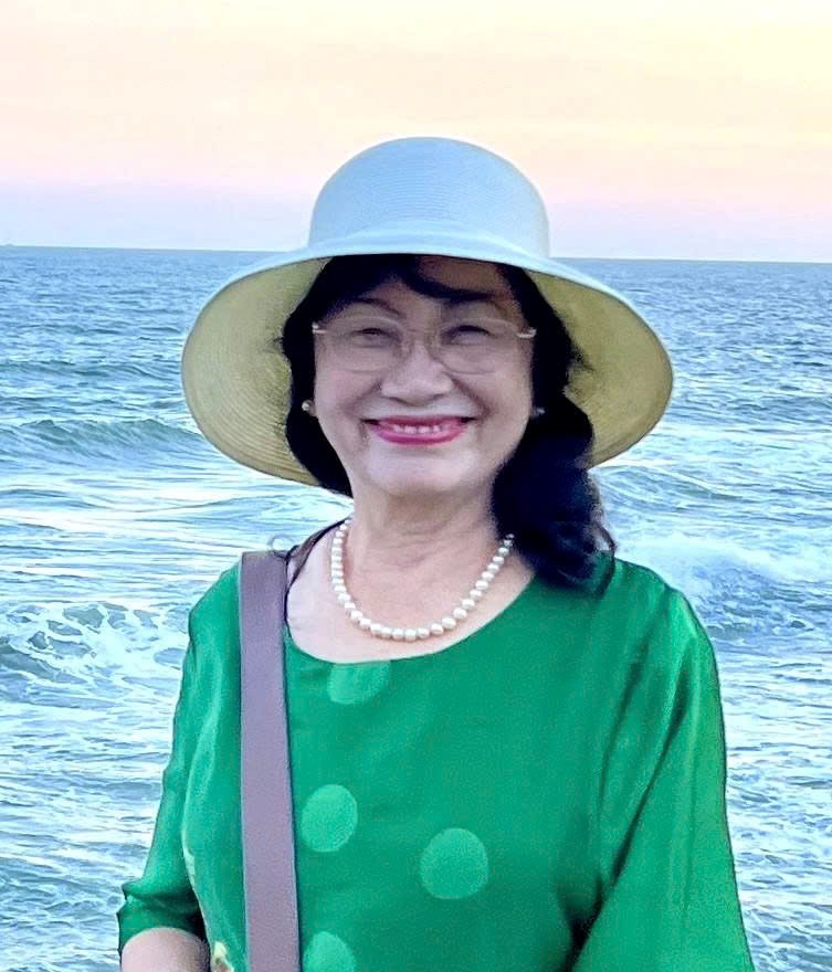 Từ thốt nốt Viêng Chăn đến mai trắng phương Nam – Chùm thơ Trần Kim Dung