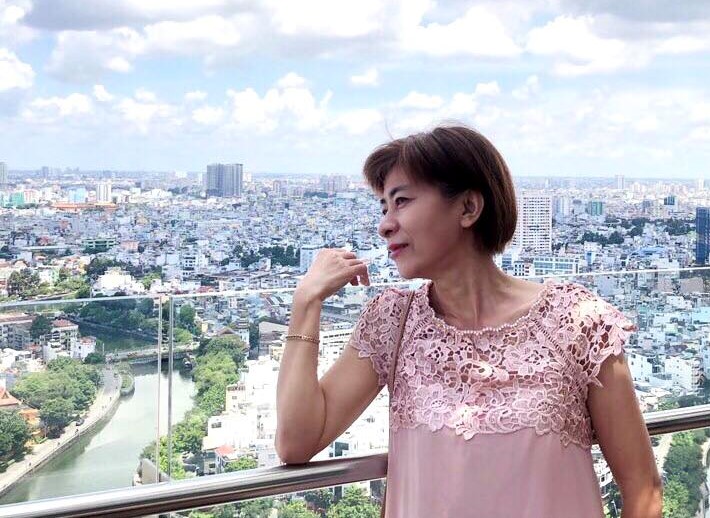 Điên điển đợi ai | Tản văn của Lệ Hồng