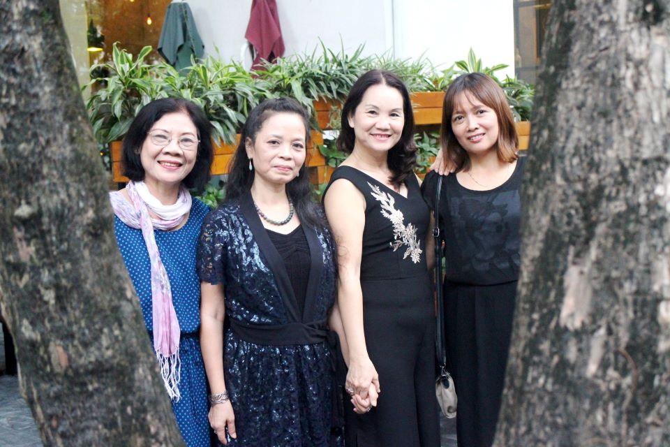 Trần Kim Anh với tập thơ Khi đàn ong bay đi